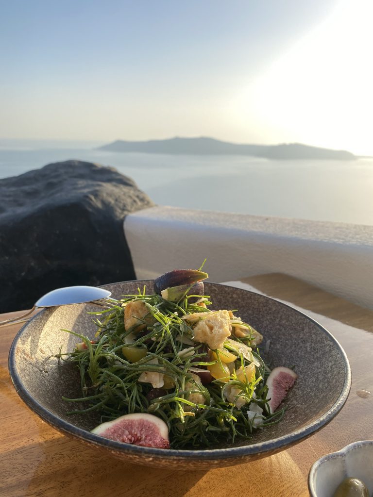 Vezene Santorini: Γη και Θάλασσα Μεγαλουργούν στον Βωμό του Fine ...