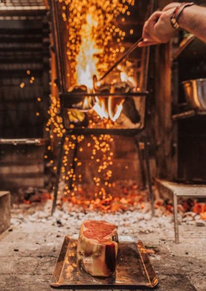 Vezene Santorini: Γη και Θάλασσα Μεγαλουργούν στον Βωμό του Fine ...